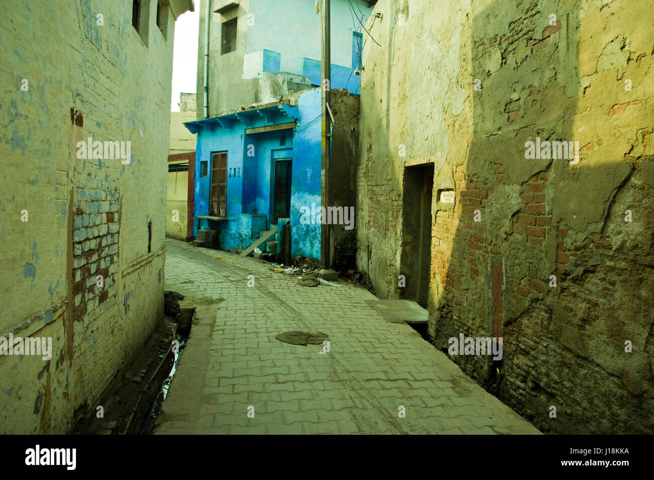 Kunj hi-res stock photography and images - Alamy