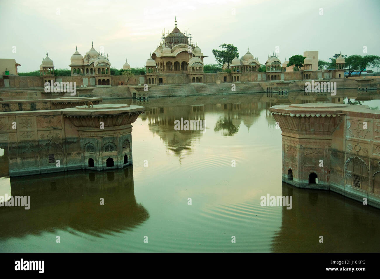 Kusum sarovar kund, mathura, uttar pradesh, india, asia Stock Photo - Alamy
