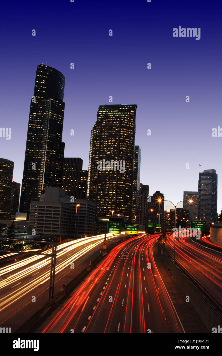 Downtown seattle slow motion traffic hi-res stock photography and ...