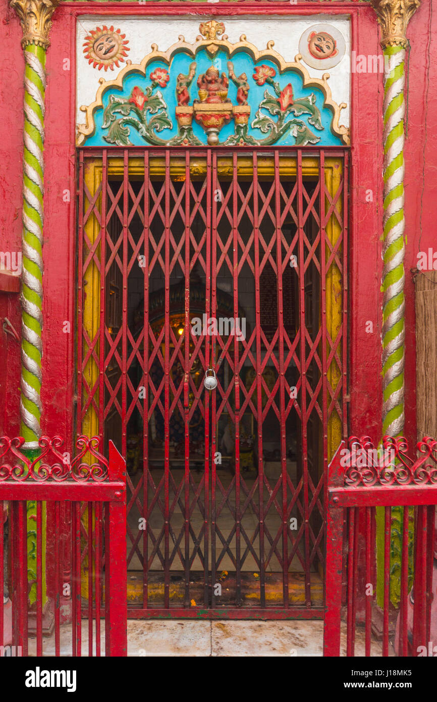 Temple in narrow lanes, varanasi, uttar pradesh, india, asia Stock ...