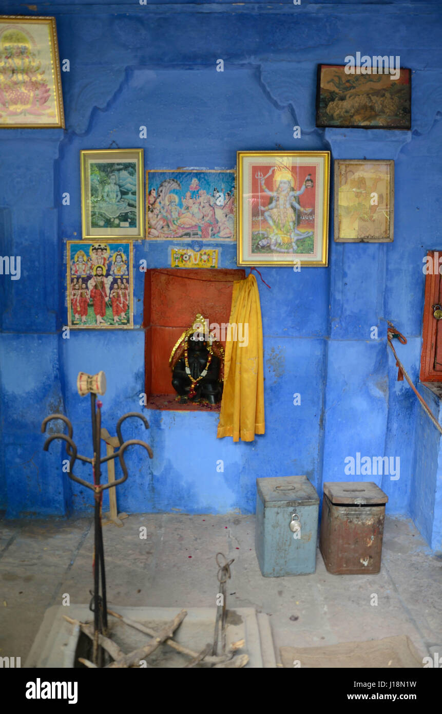 Havan kund hi-res stock photography and images - Alamy