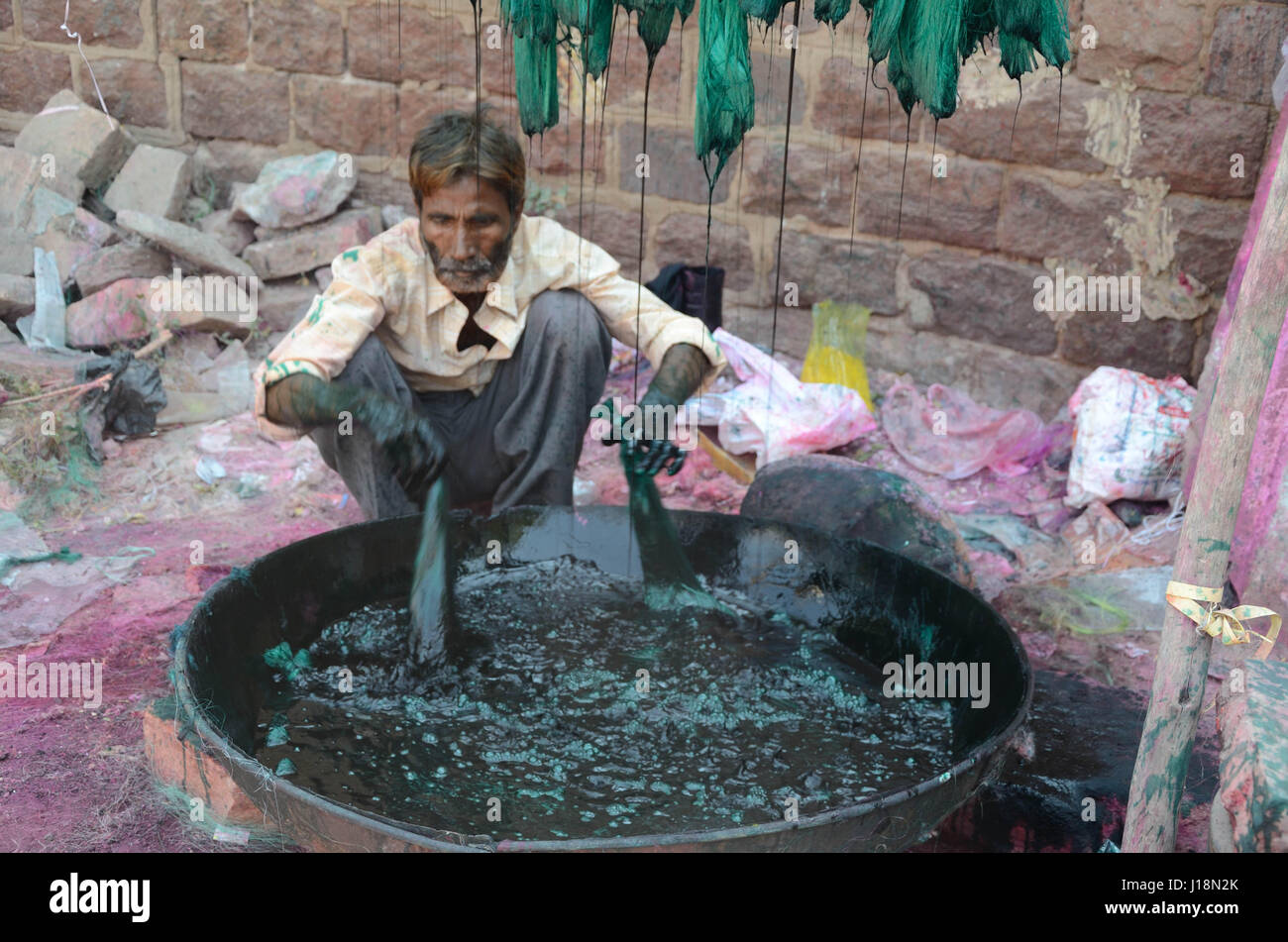 Dyeing thread hi-res stock photography and images - Alamy