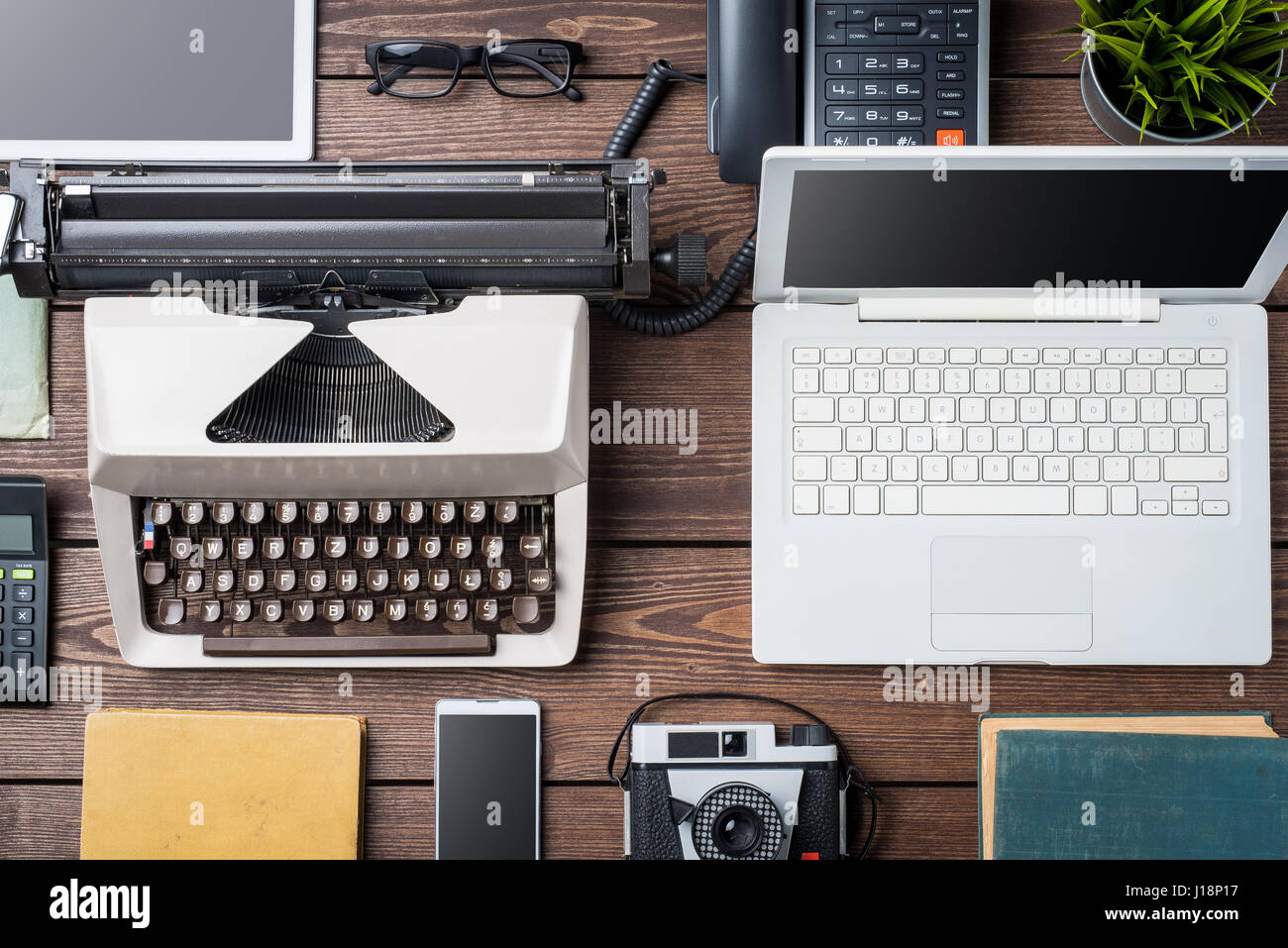 Modern devices hi-res stock photography and images - Alamy