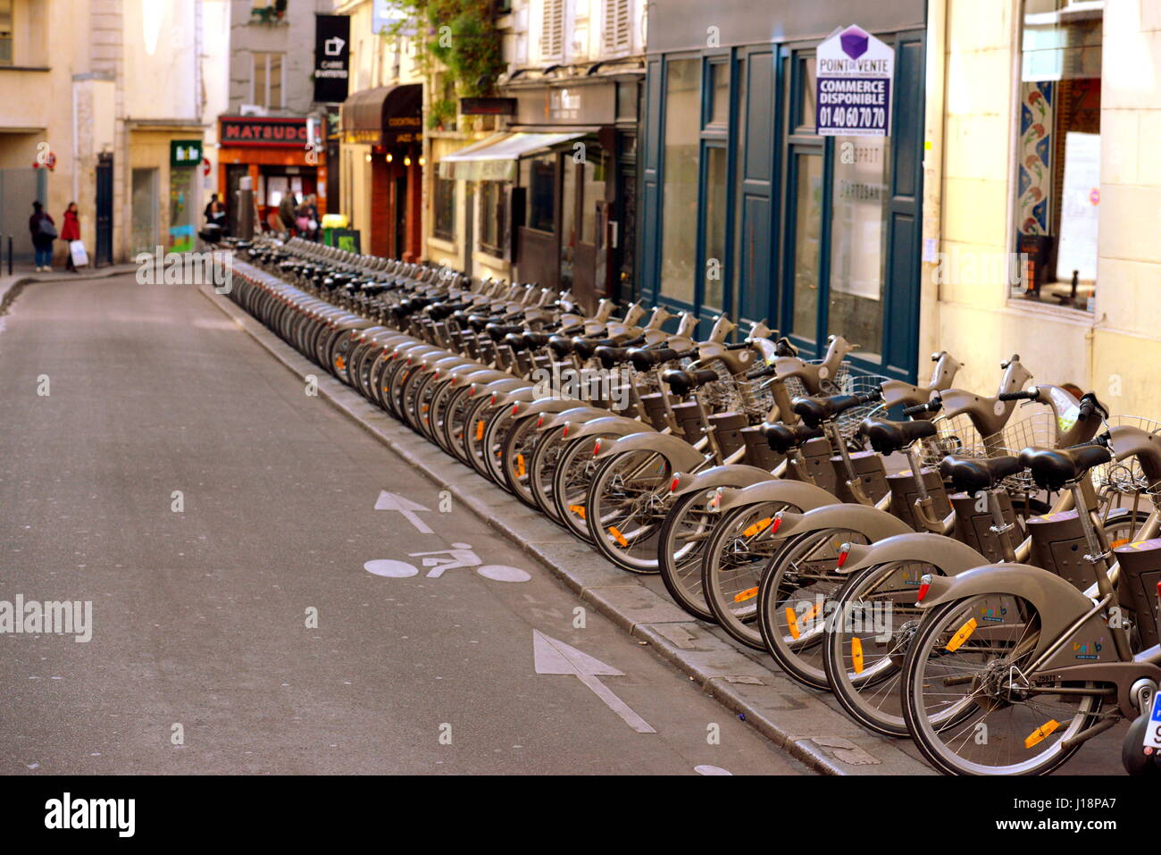 Velib station in Paris Stock Photo - Alamy