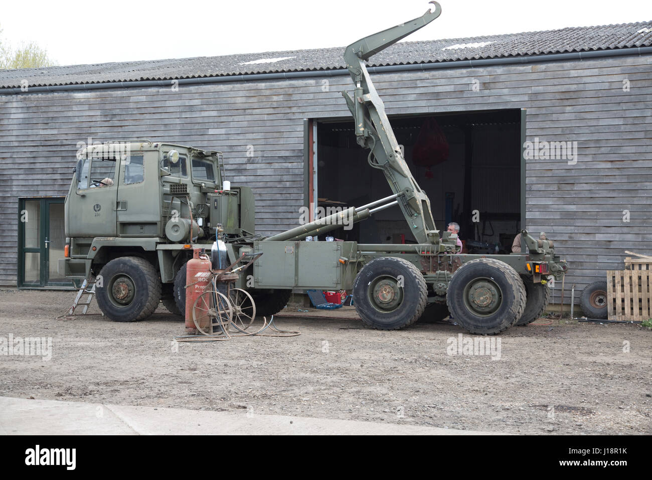 Truck mounted crane hi-res stock photography and images - Alamy