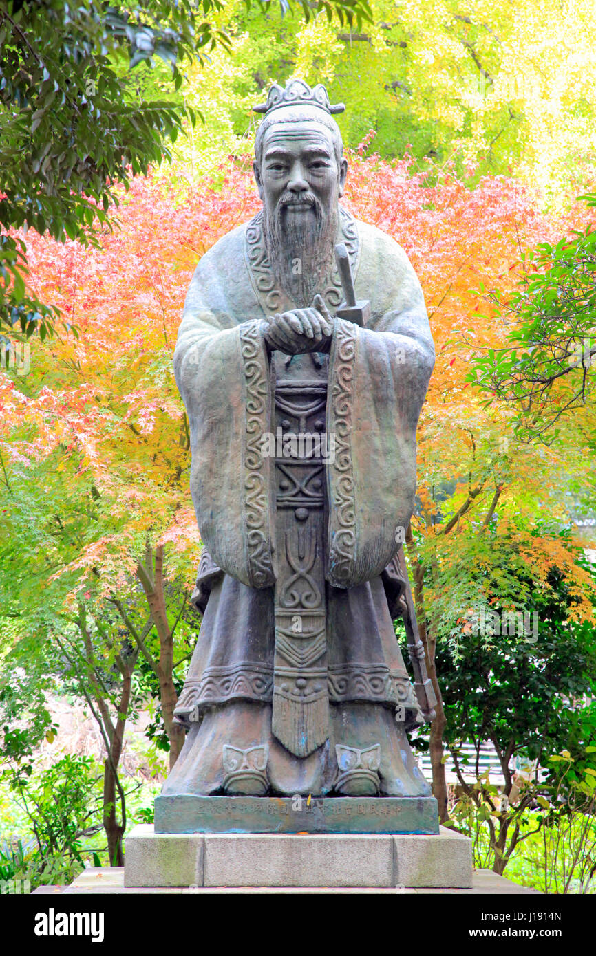 Confucius statue japan hi-res stock photography and images - Alamy