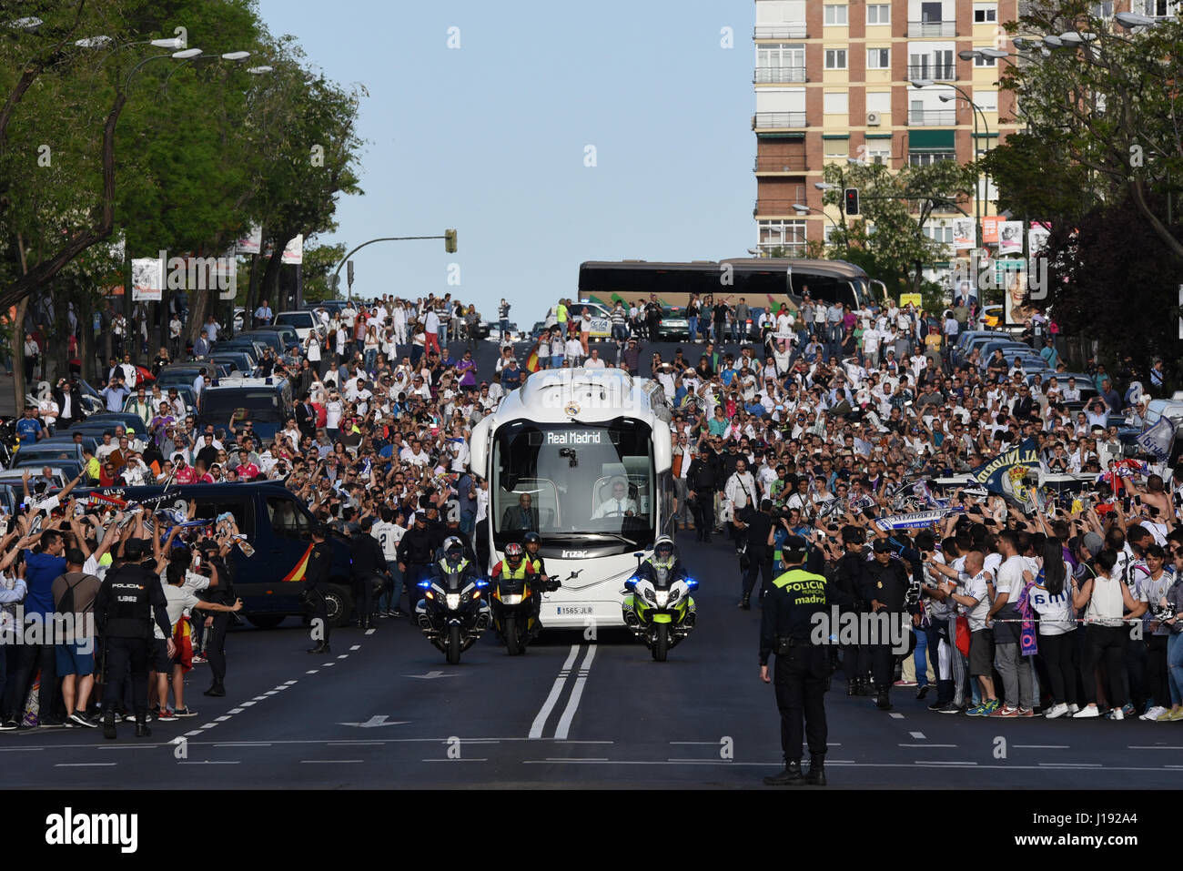 Thousands of fans lined the streets to welcome Real Madrid's players ...