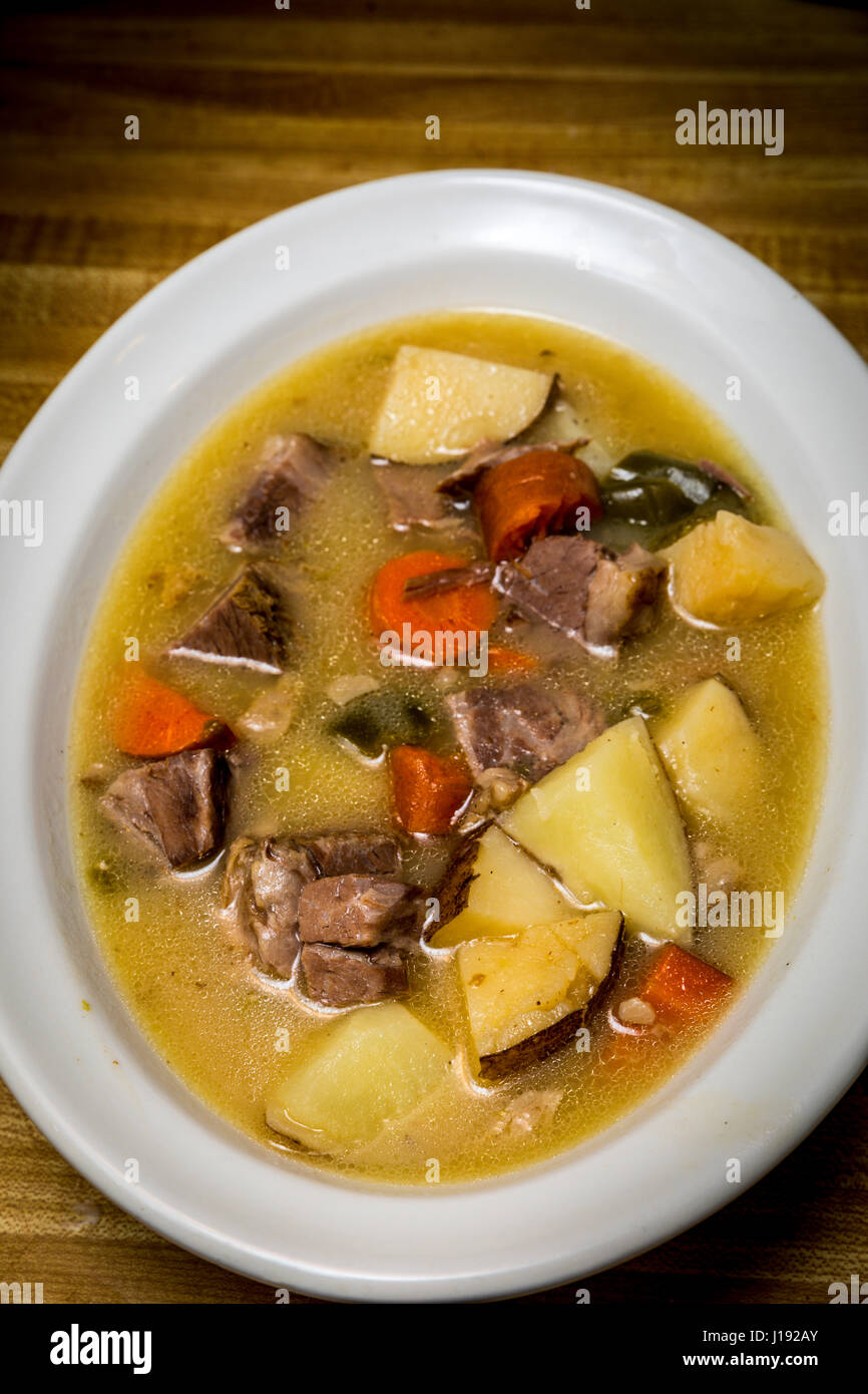 A bowl of beef stew Stock Photo - Alamy