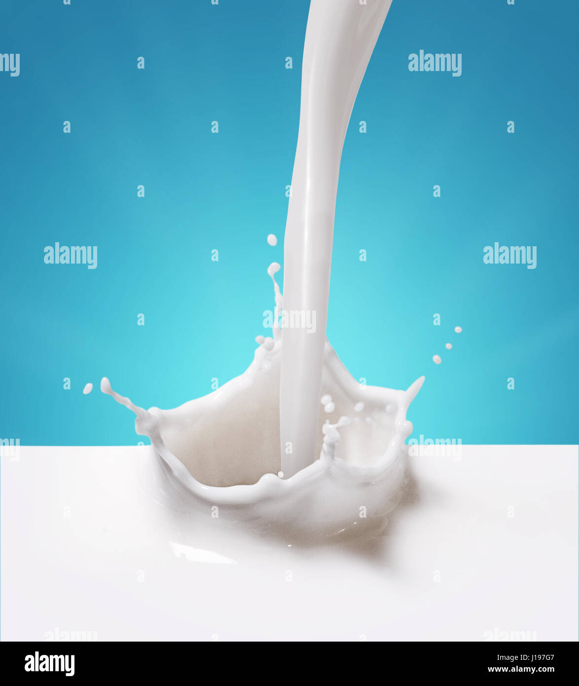 Product creamy wave flow hi-res stock photography and images - Alamy