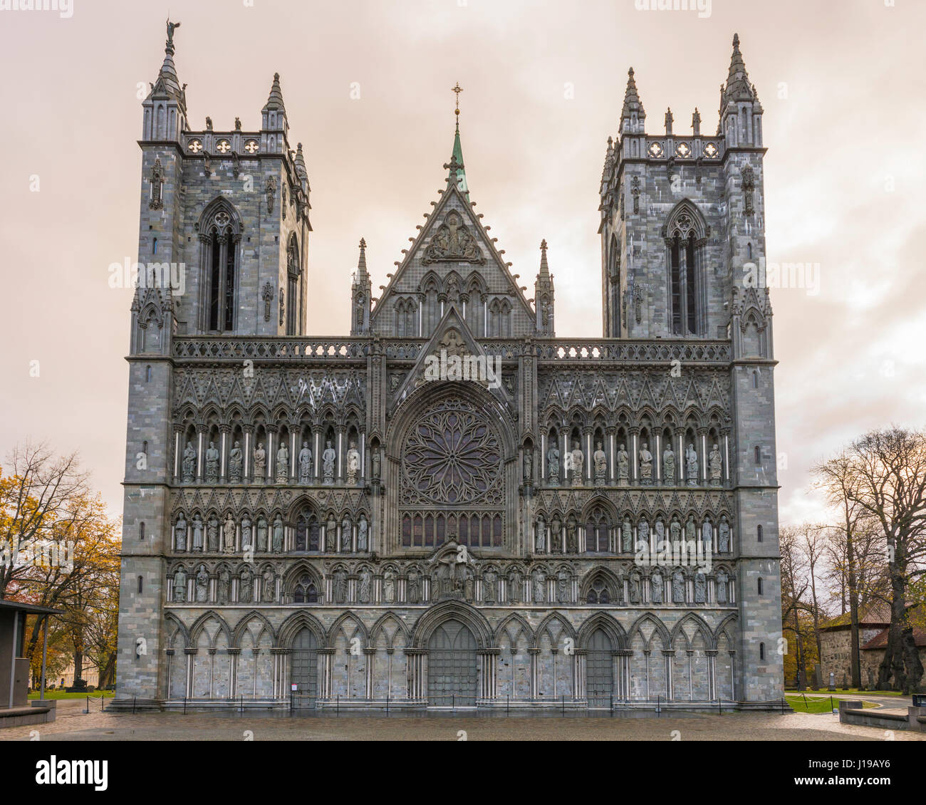Nidaros cathedral norway hi-res stock photography and images - Alamy