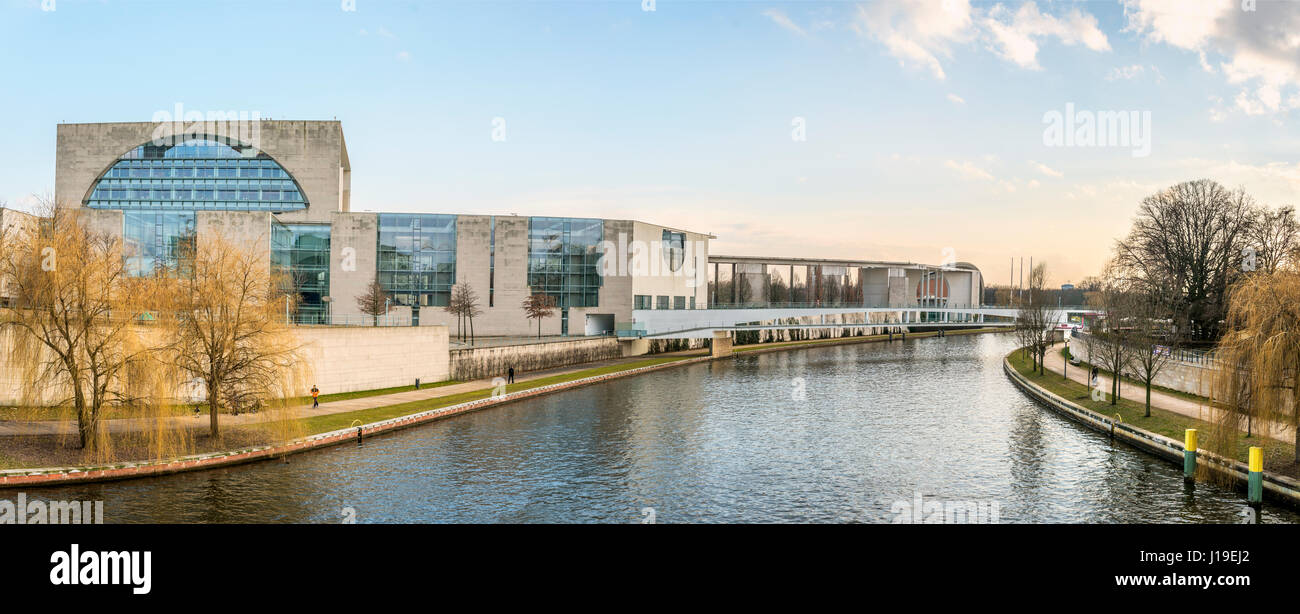 Moltke Bridge view across the River Spree, Berlin, Germany Stock Photo ...
