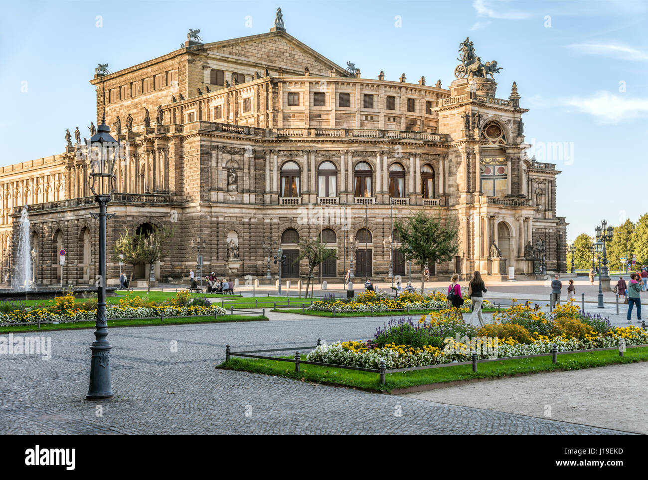Opera semperoper architecture city hi-res stock photography and images ...