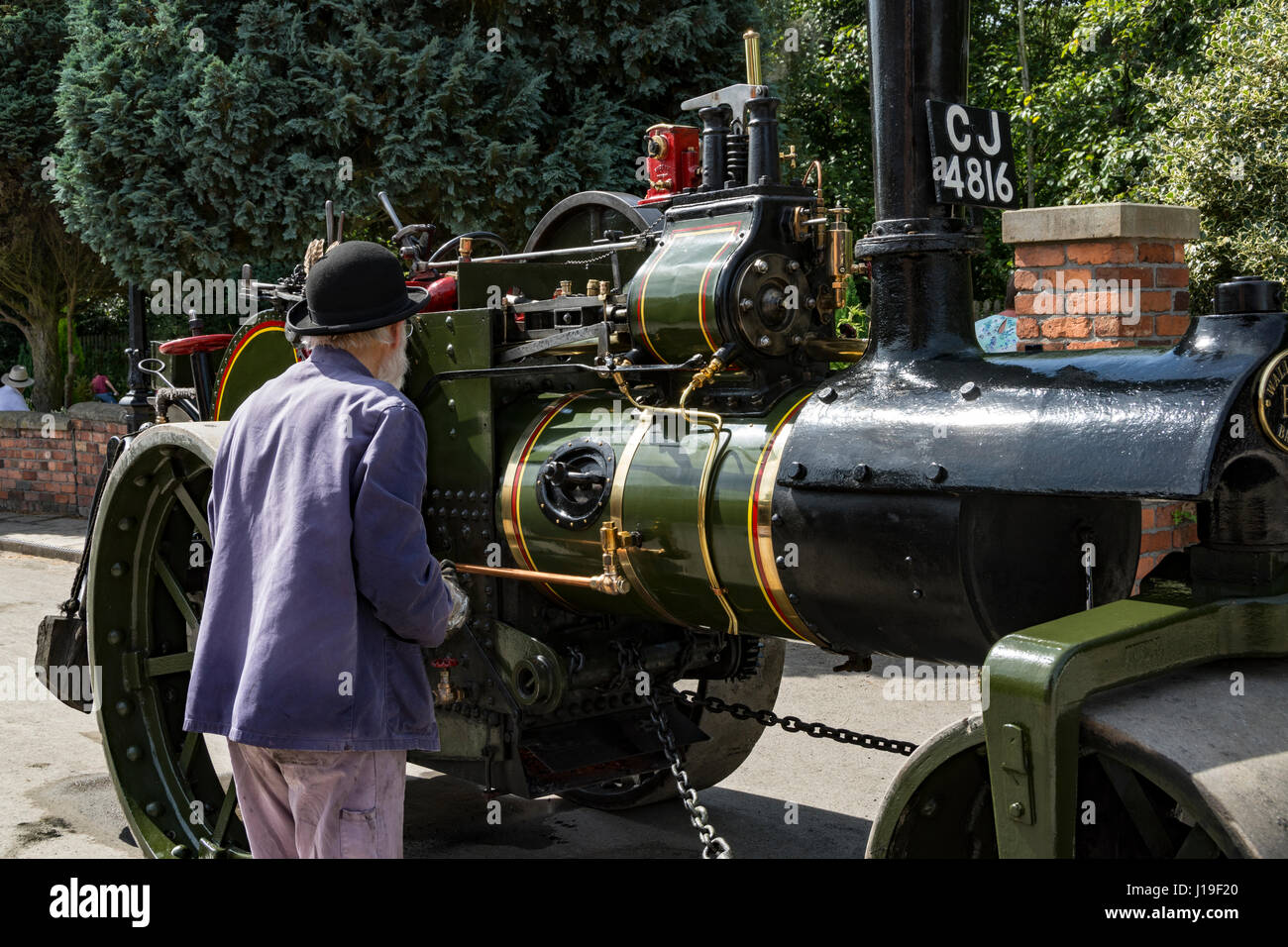 Vintage steamroller hi-res stock photography and images - Alamy