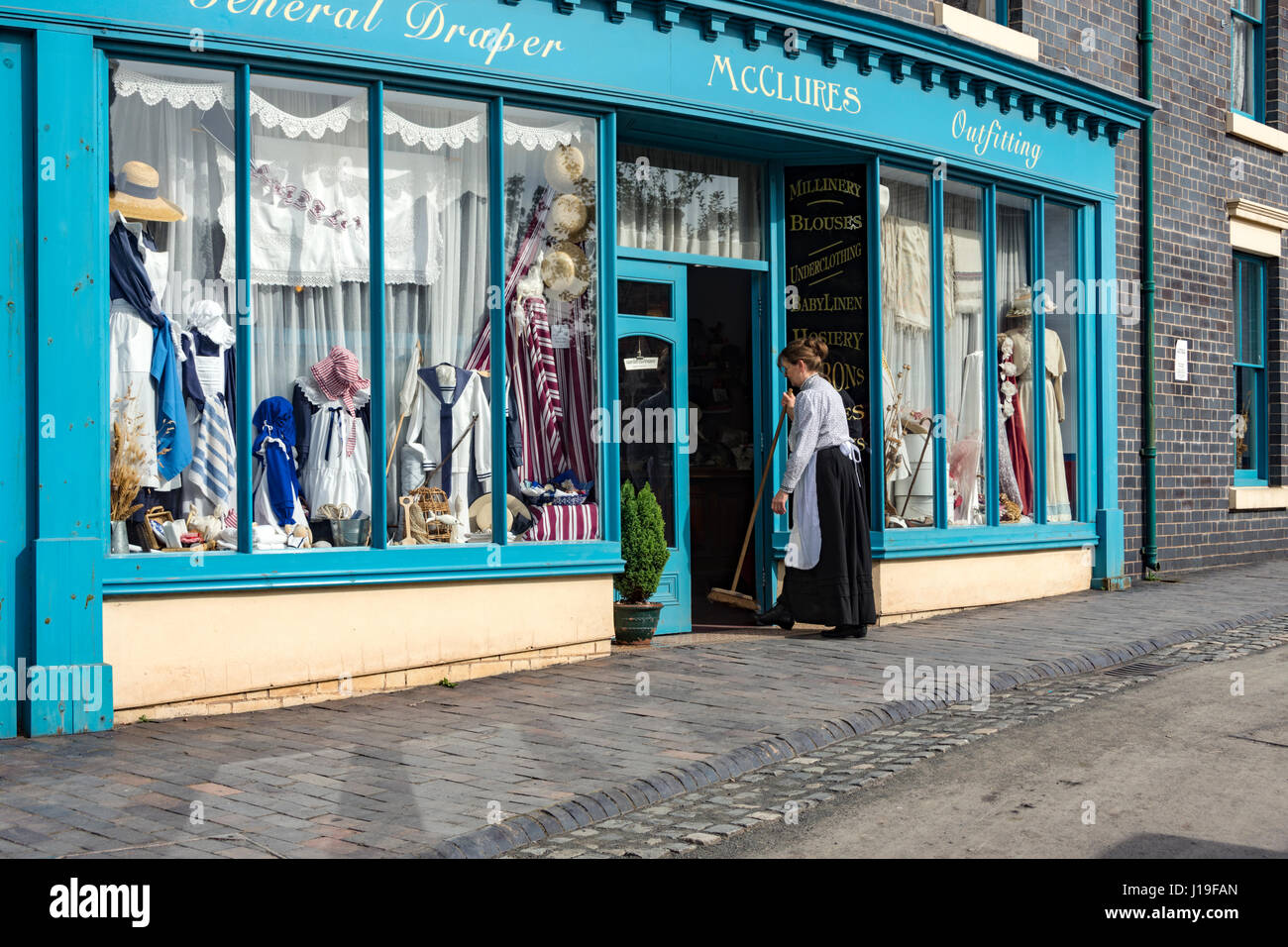 Drapers Shop High Resolution Stock Photography and Images - Alamy