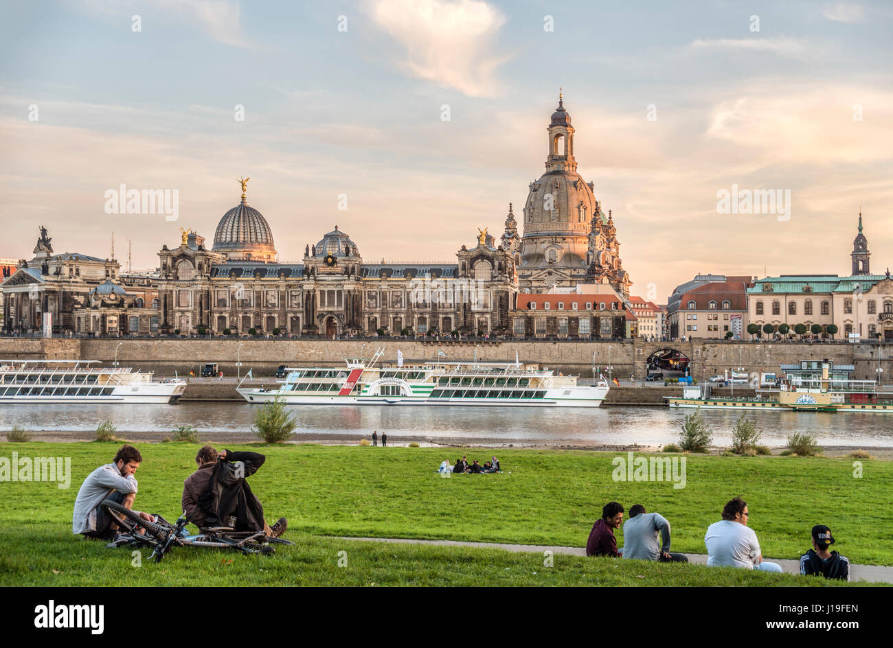 German skyline hi-res stock photography and images - Alamy