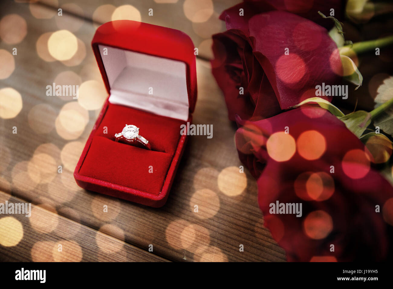 Red roses engagement ring hi-res stock photography and images - Alamy