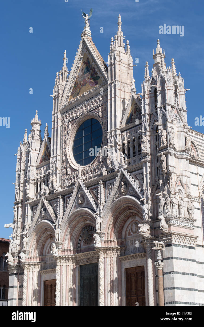 Renaissance facade of the Siena Cathedral Stock Photo - Alamy