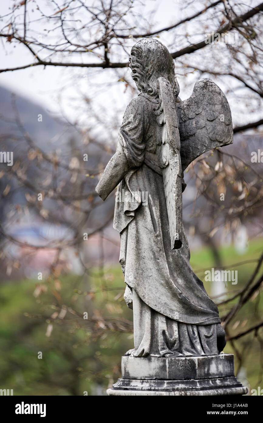 Broken Angel Statue High Resolution Stock Photography and Images - Alamy
