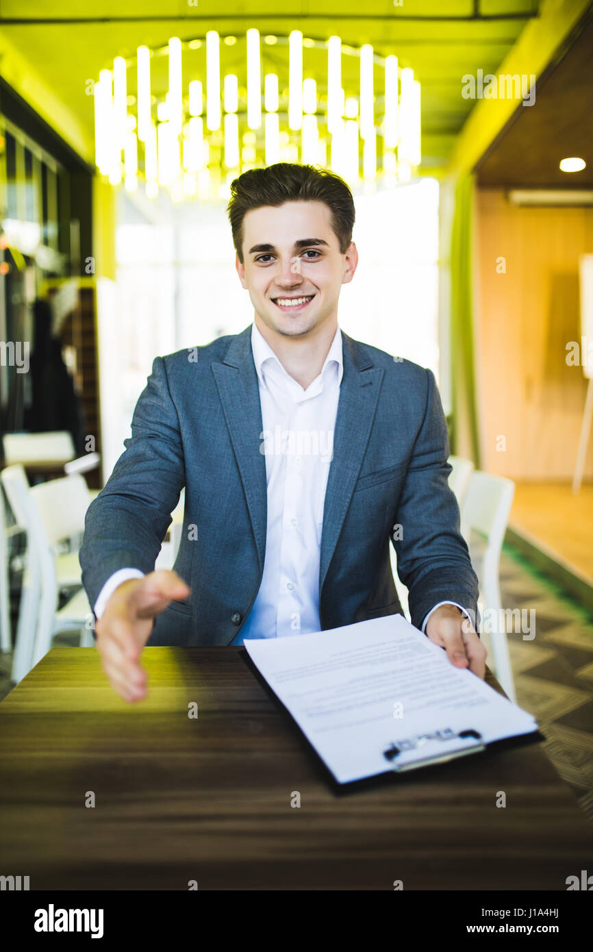 Buisnessman suit hi-res stock photography and images - Alamy