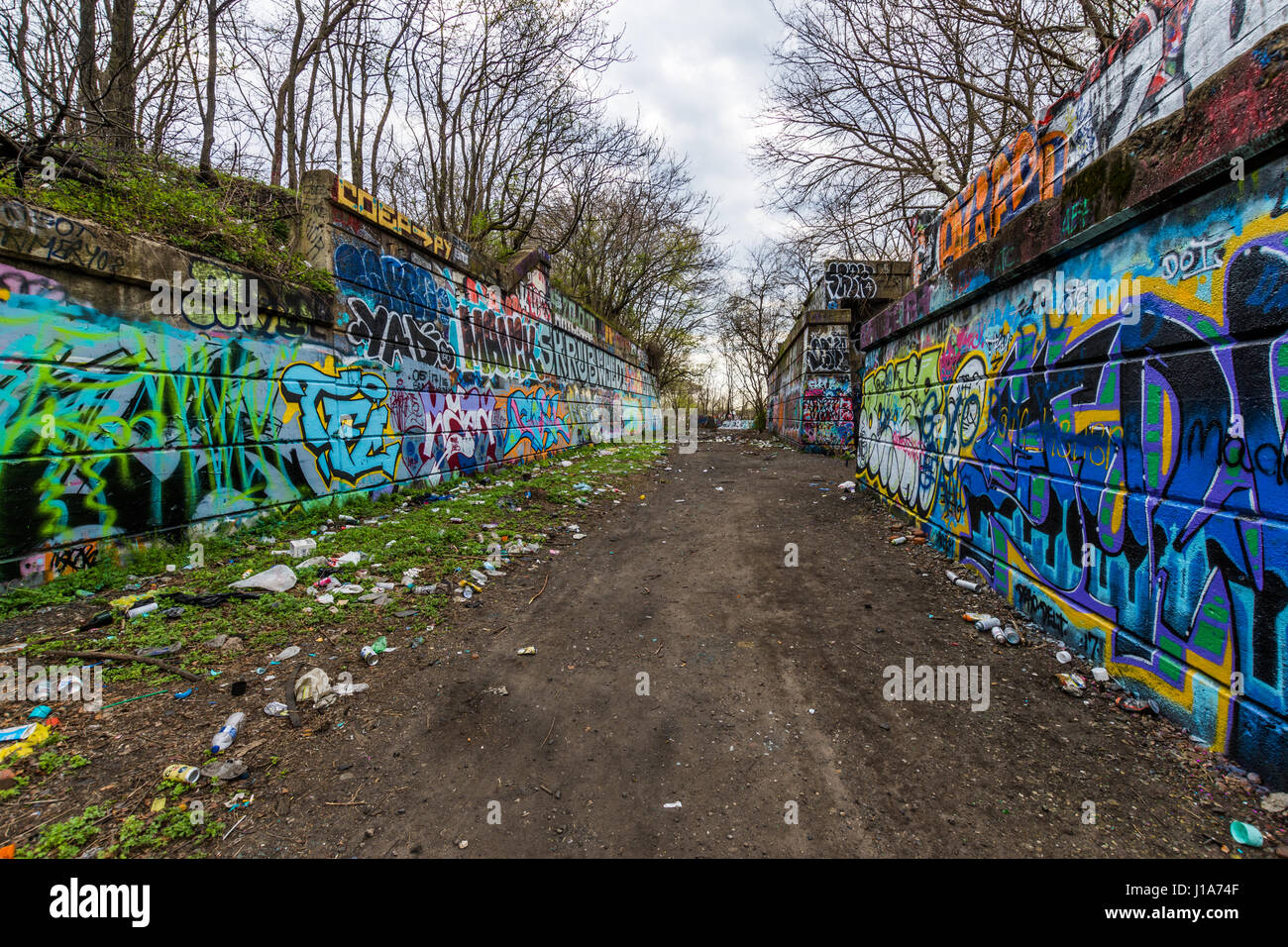 Graffiti Pier in Philadelphia, Pennsylvania Stock Photo - Alamy