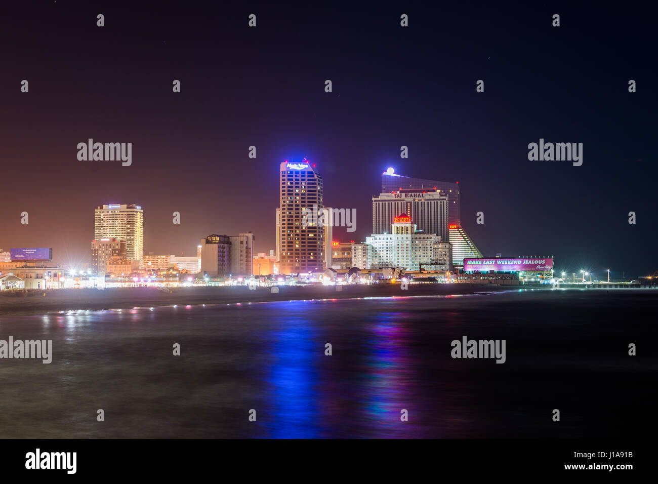 Skyline of Atlantic City, New Jersey at night at the boardwalk Stock ...