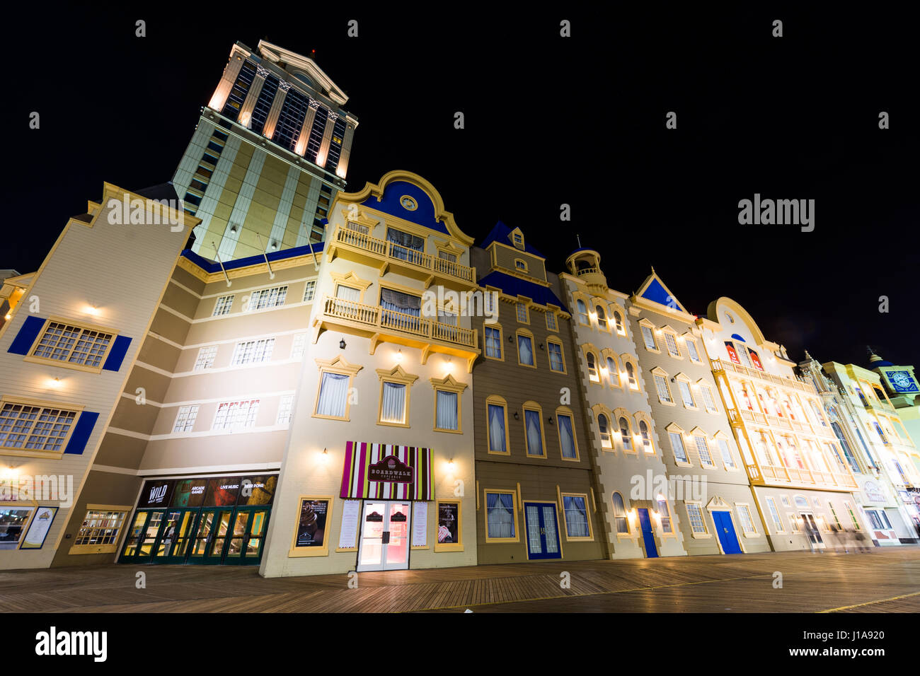 Skyline of Atlantic City, New Jersey at night at the boardwalk Stock ...