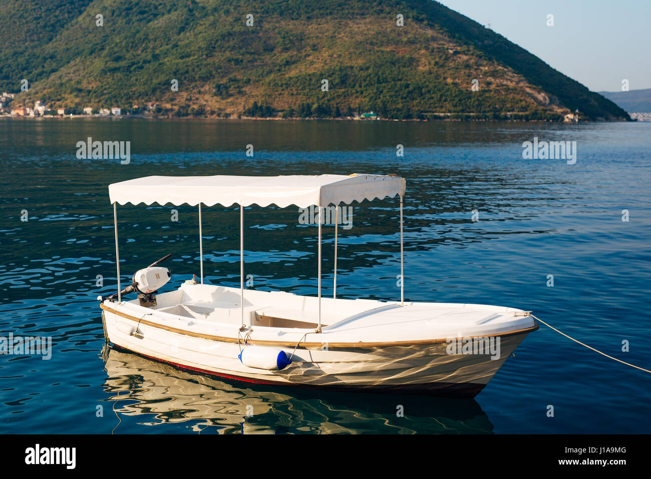 Yachts and boats in the Adriatic Sea Stock Photo - Alamy