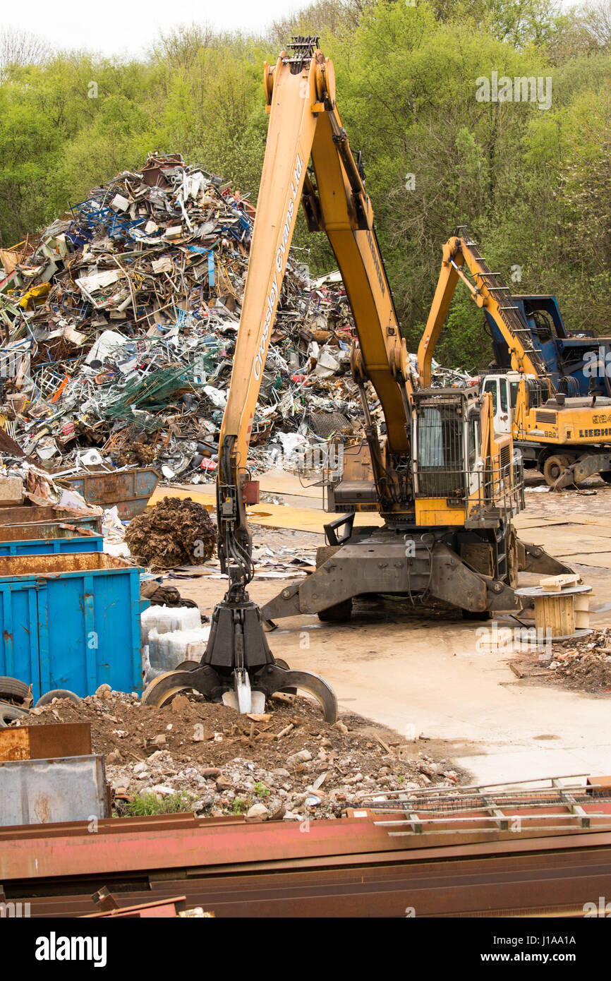 Scrap Yard Crane Magnet High Resolution Stock Photography and Images ...