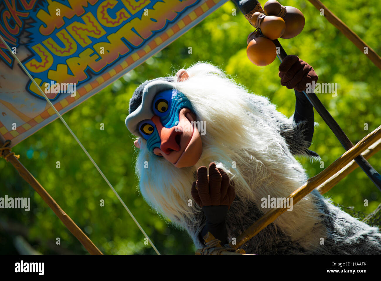 Disney world characters hi-res stock photography and images - Alamy