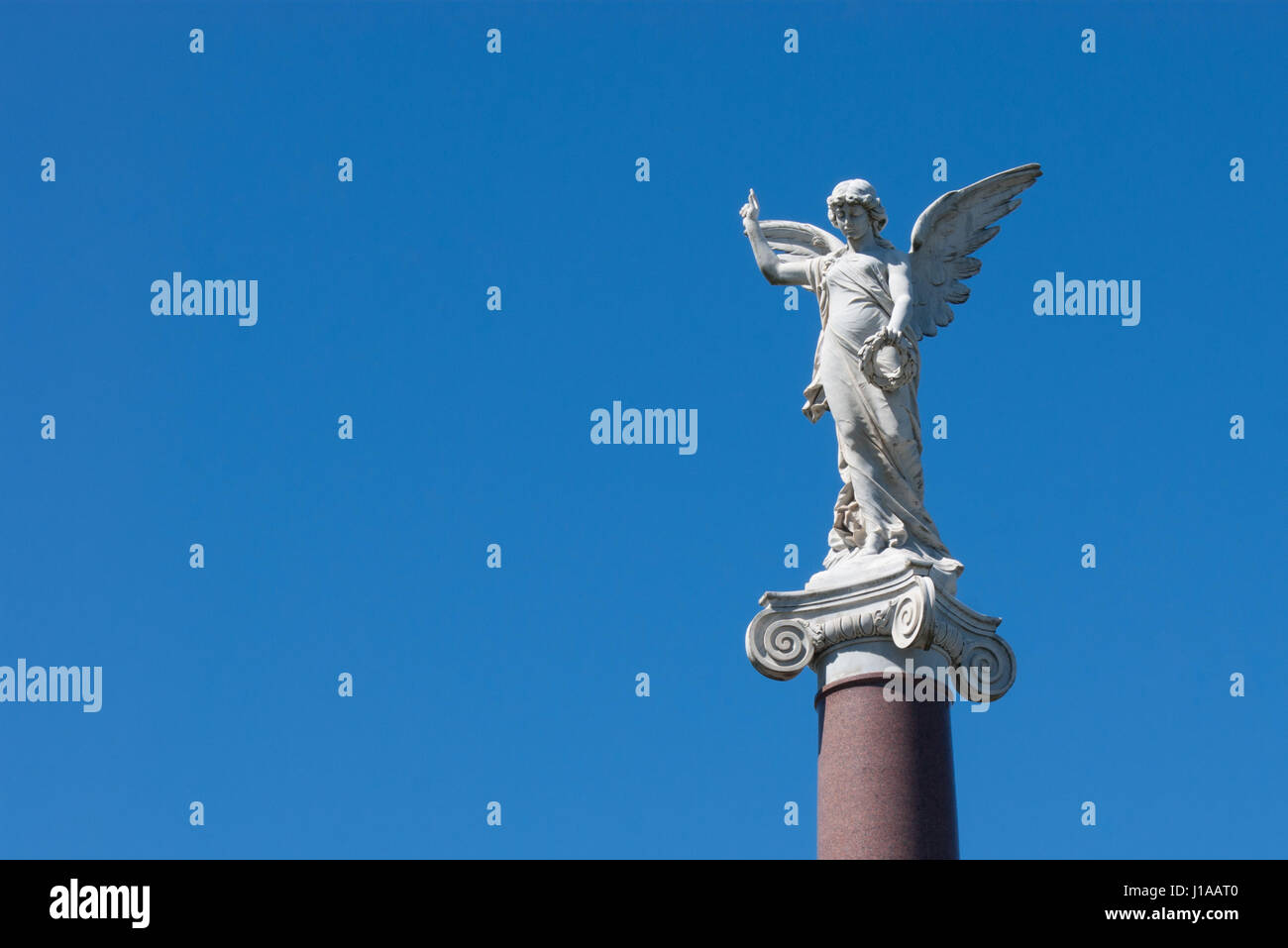 Angel War Memorial statue Stock Photo - Alamy