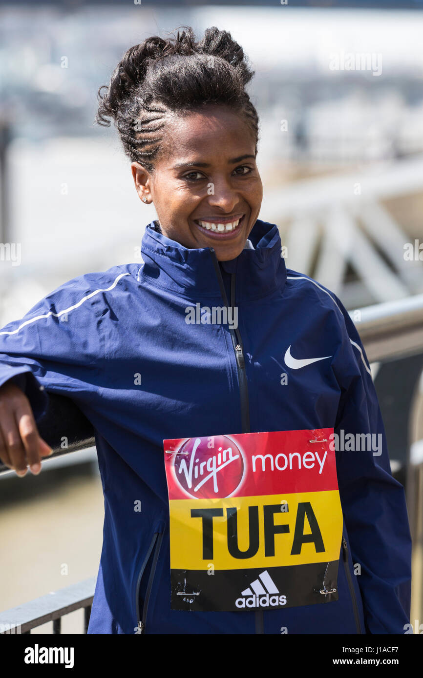 Elite women marathon runner elite long distance runner hi-res stock ...