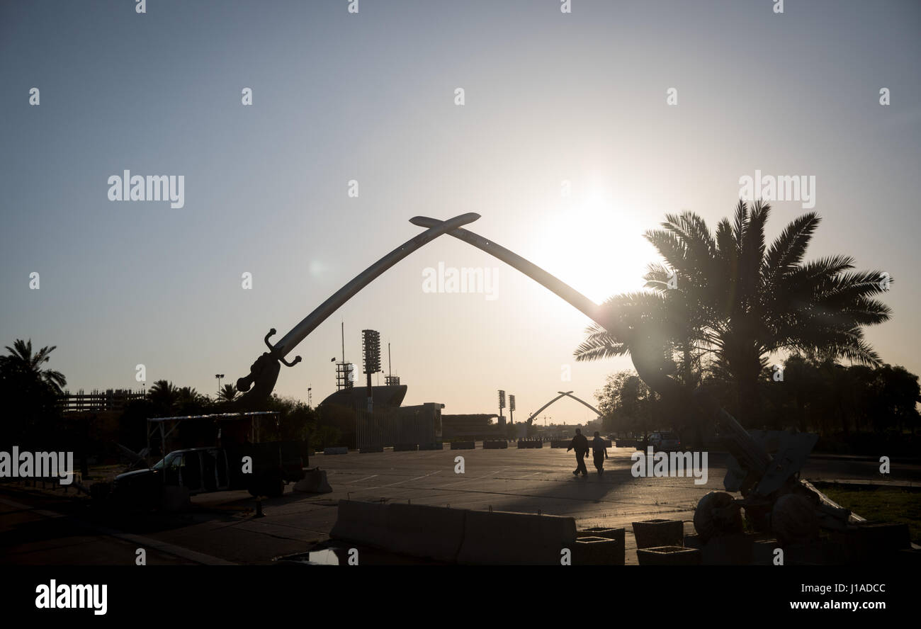 Victory arch baghdad hi-res stock photography and images - Alamy