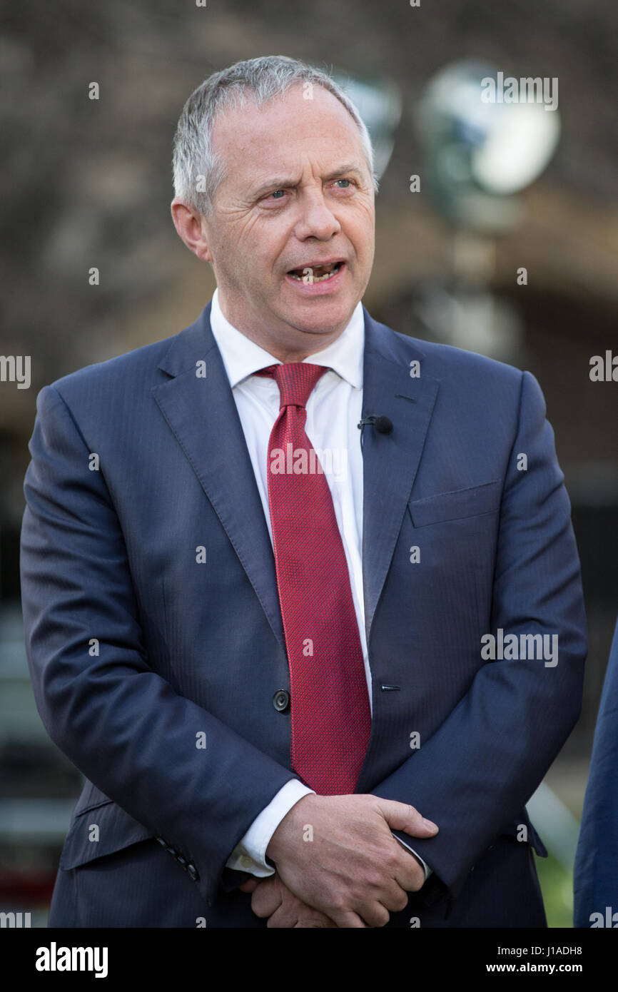 John mann 2017 hi-res stock photography and images - Alamy