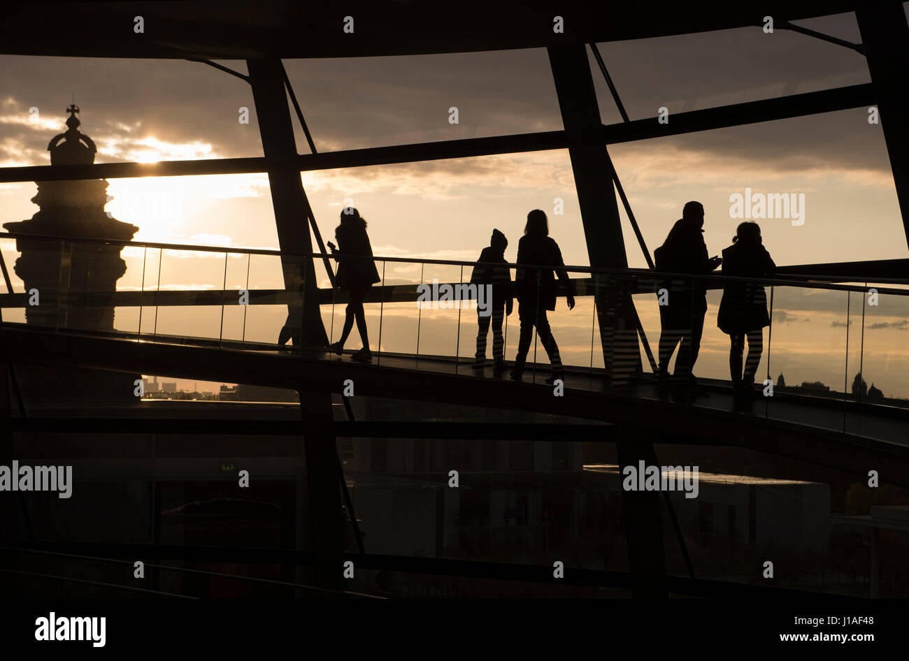 Reichstags dome hi-res stock photography and images - Alamy