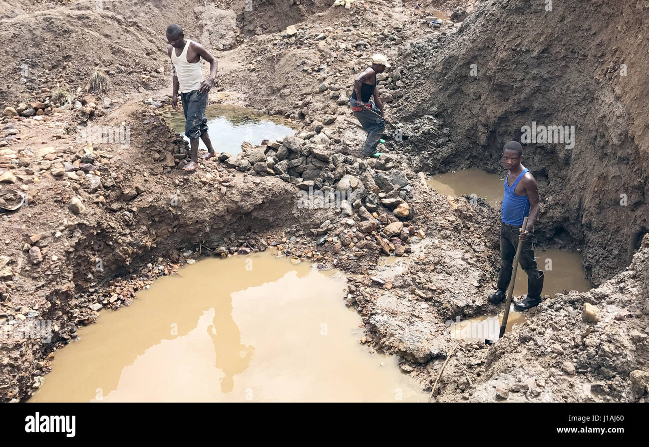 Miners in congo hi-res stock photography and images - Alamy