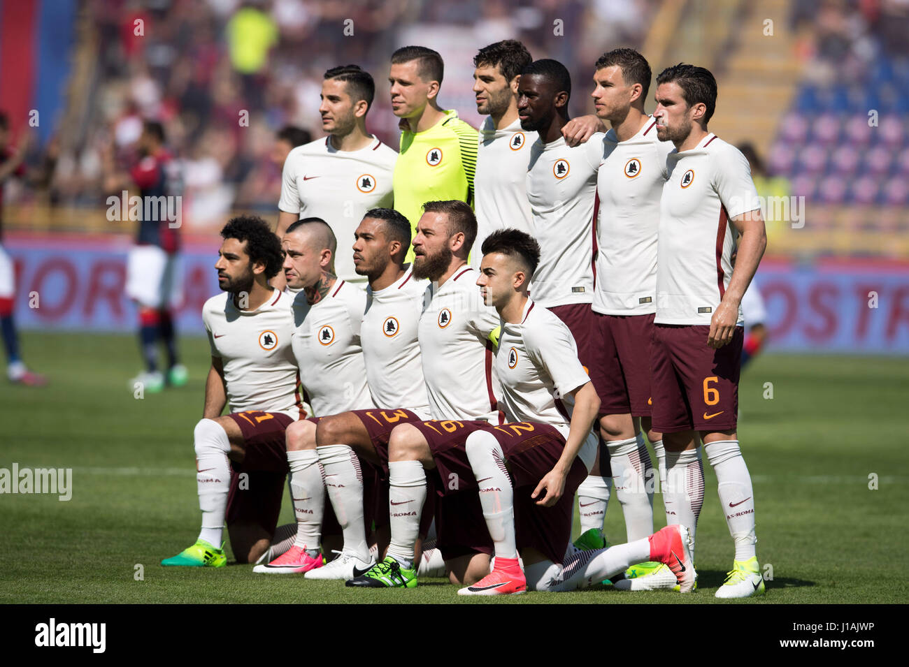 Bologna, Italy. 9th Apr, 2017. AS Roma team group line-up Football ...