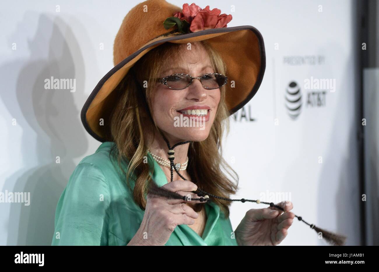 New York, NY, USA. 19th Apr, 2017. Carly Simon at arrivals for CLIVE ...