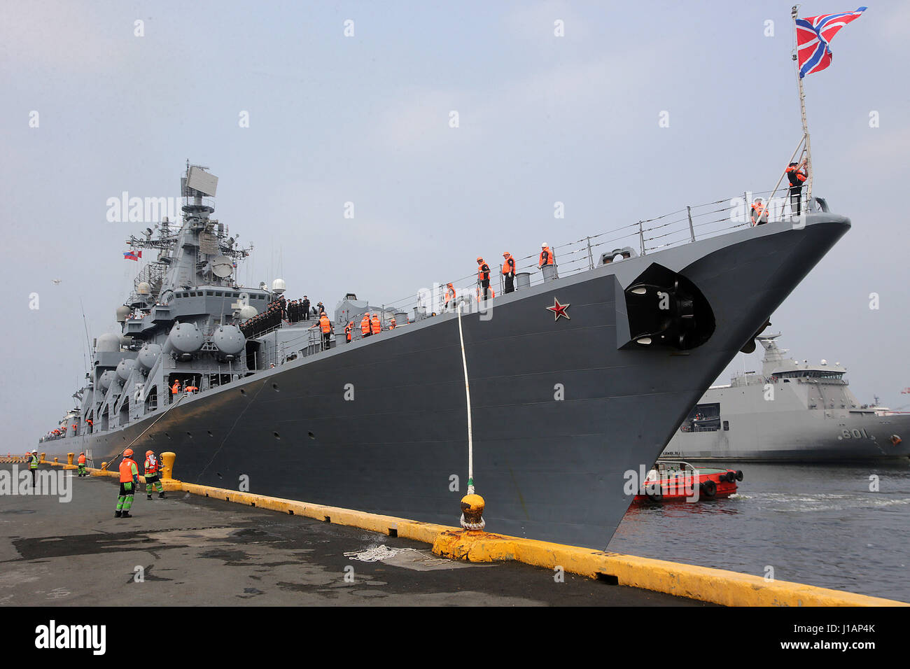 Manila docks hi-res stock photography and images - Alamy