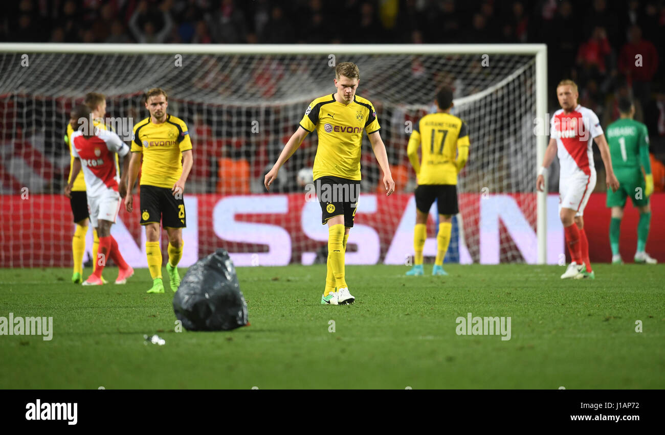 Monaco, Monaco. 19th Apr, 2017. A garbage bag flies across the field ...