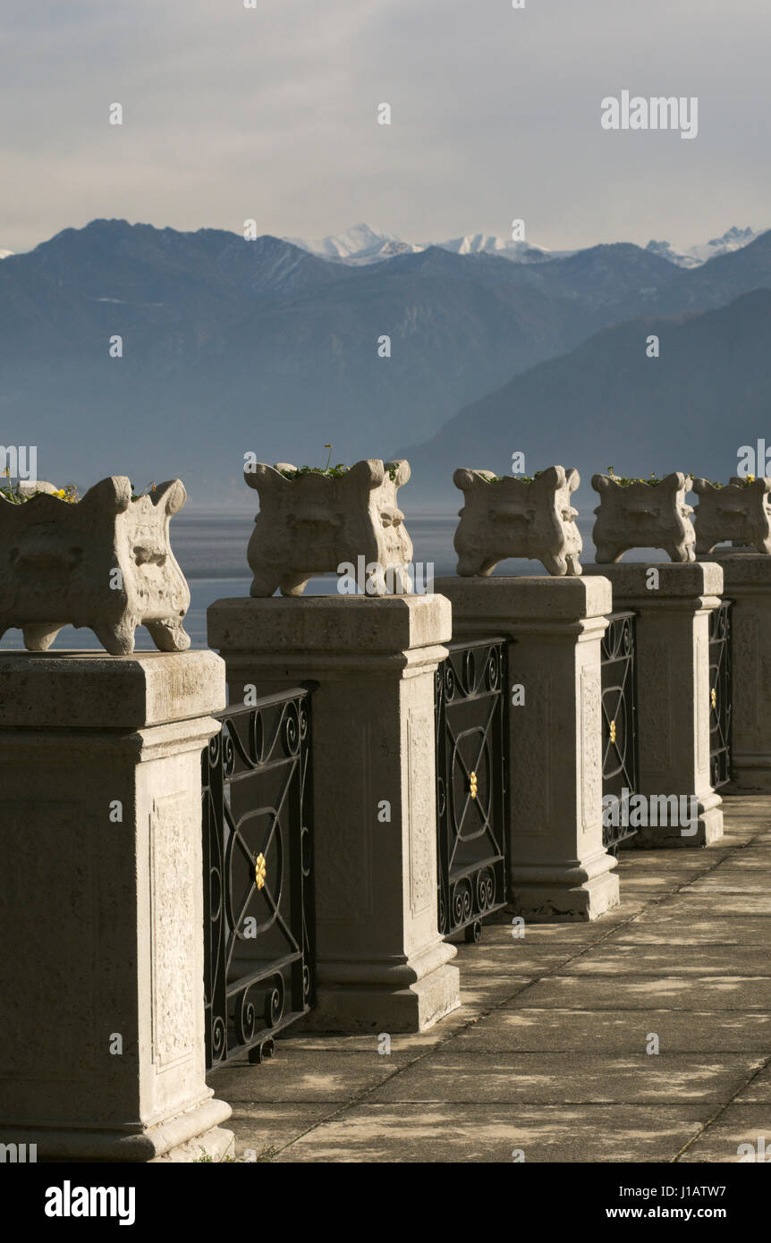 Terrace lake como hi-res stock photography and images - Alamy