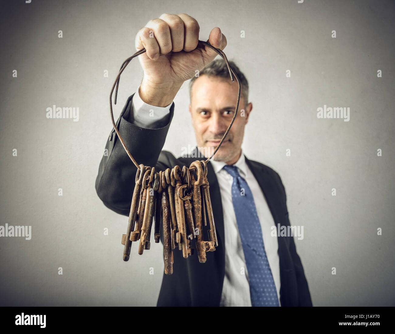 Old young woman illusion hi-res stock photography and images - Alamy