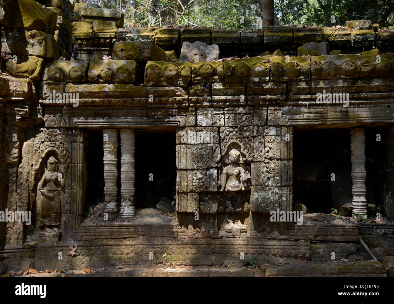 Angkor wat carvings hi-res stock photography and images - Alamy