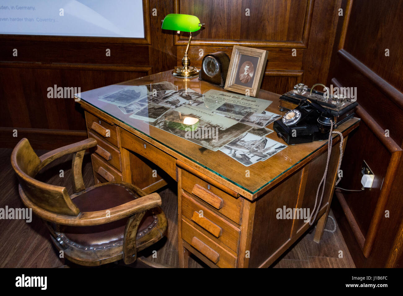 A WAR TABLE FROM WORLD WAR 2 AT COVENTRY MOTOR MUSEUM Stock Photo - Alamy