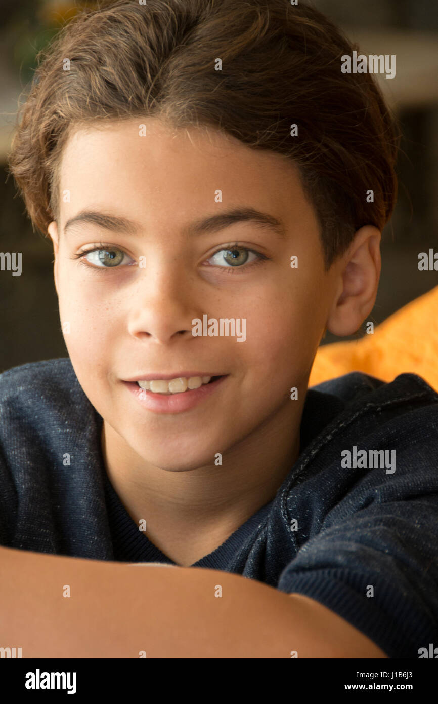 South african children smiling hi-res stock photography and images - Alamy