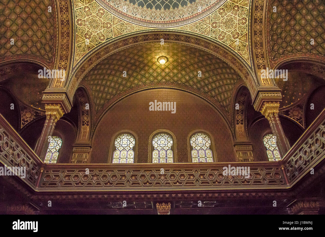 The Spanish Synagogue was built in 1868 on the site of the oldest ...