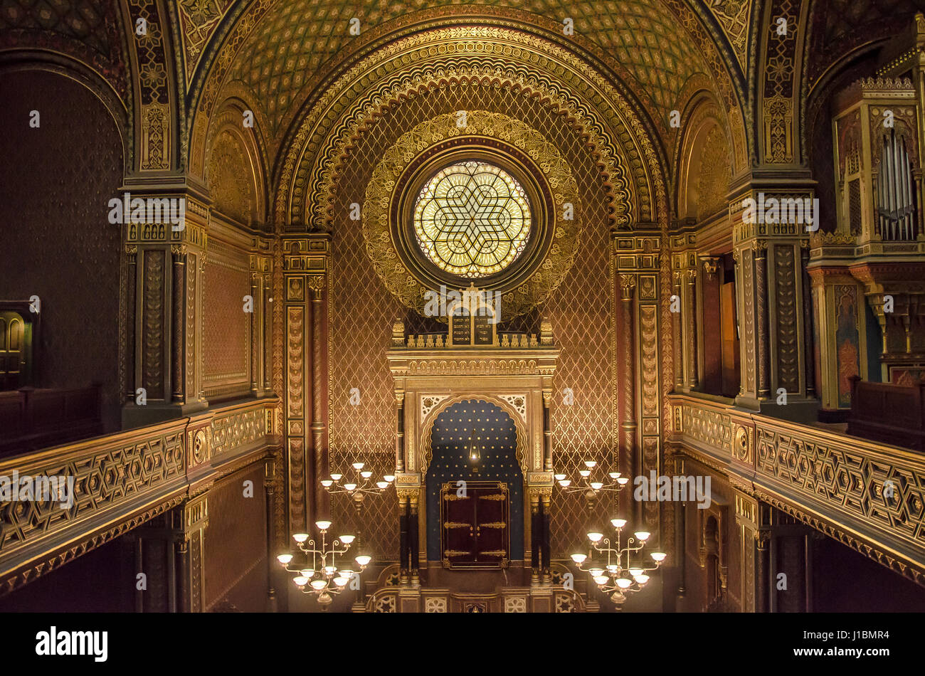 The Spanish Synagogue was built in 1868 on the site of the oldest ...