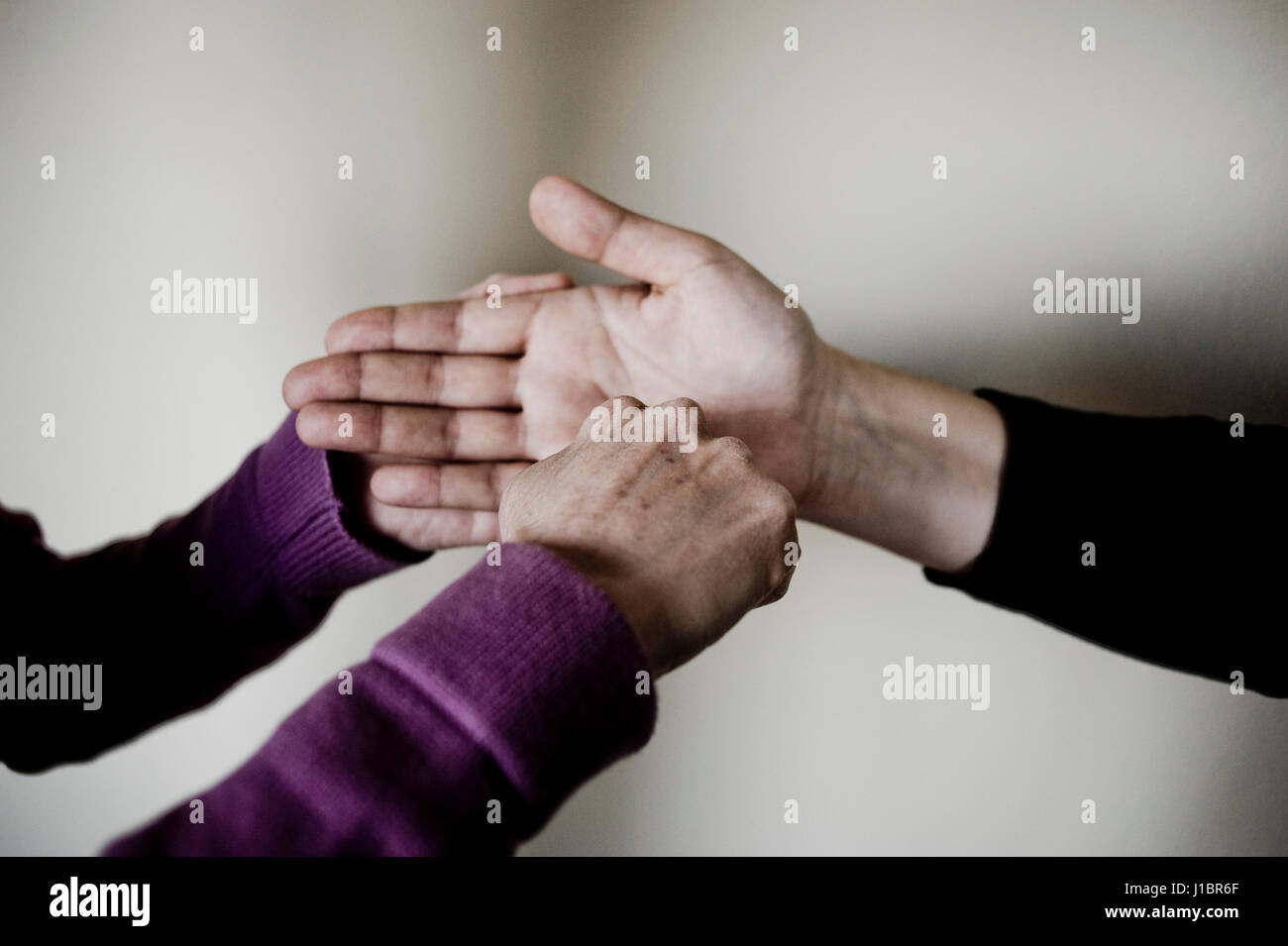Deafblind signs language Stock Photo - Alamy