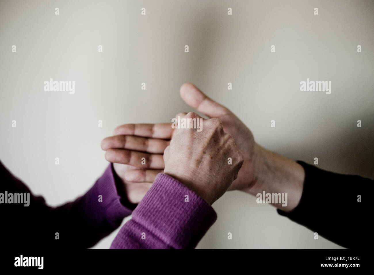 Deafblind signs language Stock Photo - Alamy