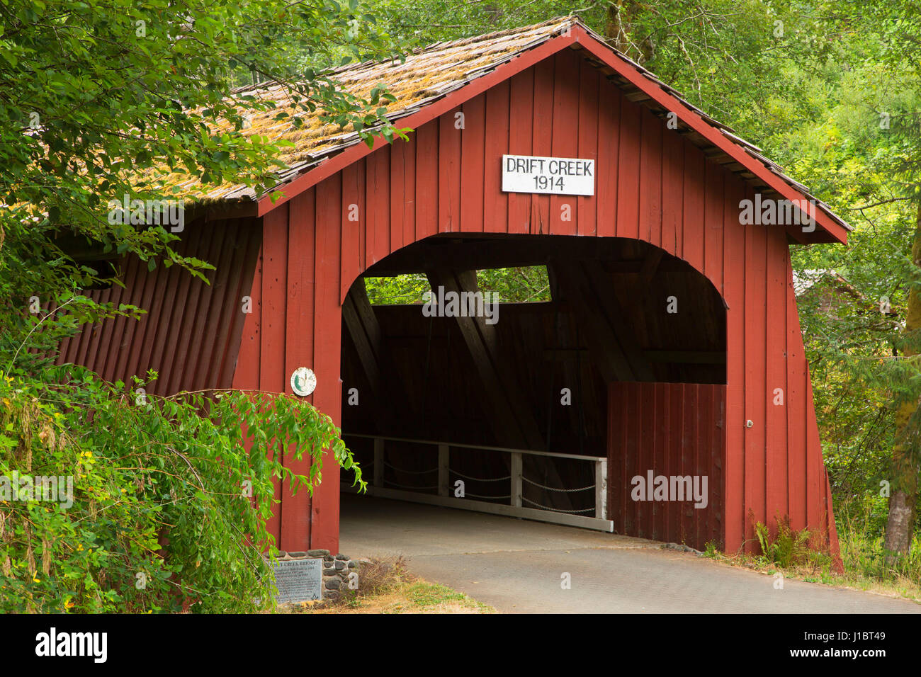 Drift Creek Covered Bridge, Lincoln County, Oregon Stock Photo - Alamy