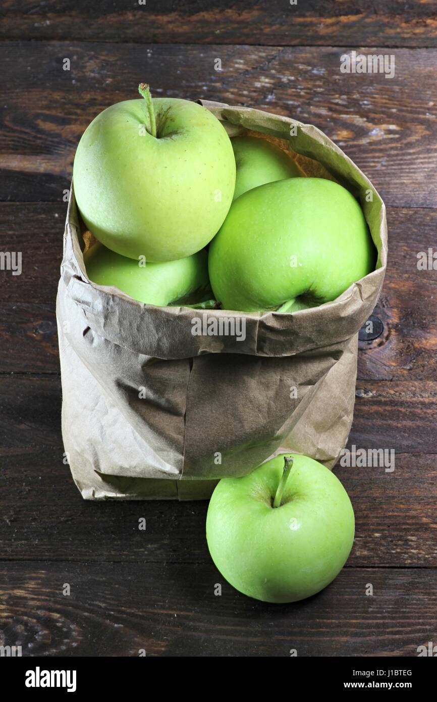 Delcorf apple hi-res stock photography and images - Alamy